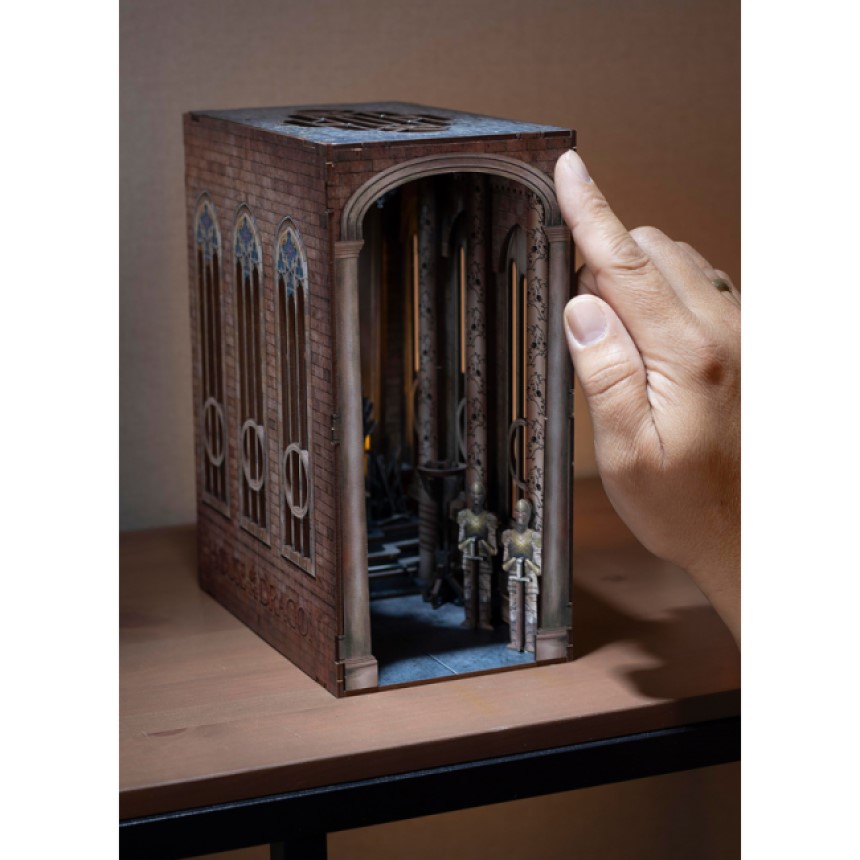 Revell Tiny Adventures Iron Throne Hause of the Dragon – PikPok Bled ...